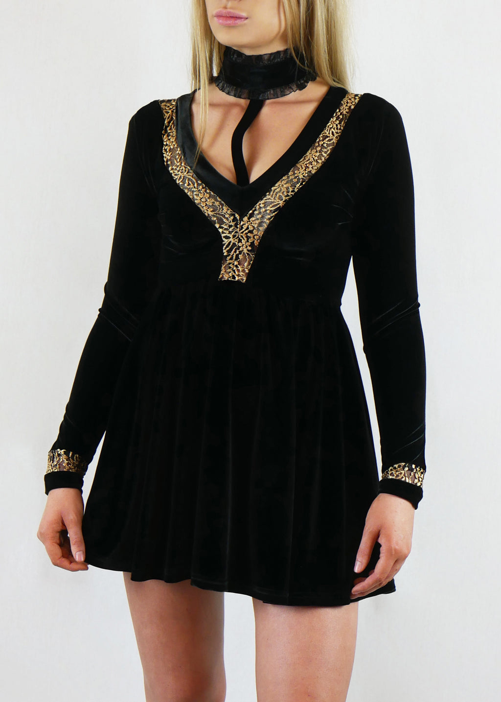 Victoria Dress – Dark Thorn Clothing